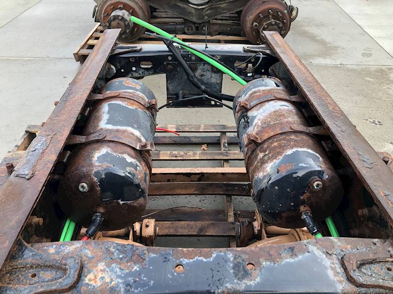 Neway Lift Axle - Frontier Truck Parts