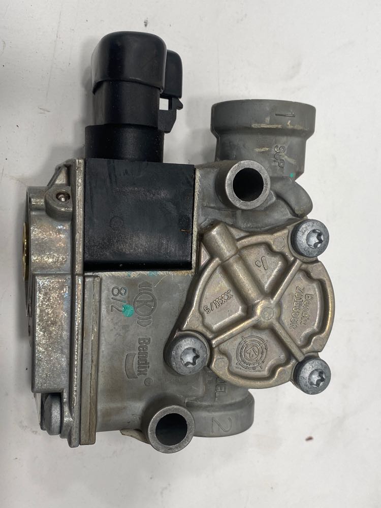Bendix M-32QR ABS Valve - Frontier Truck Parts