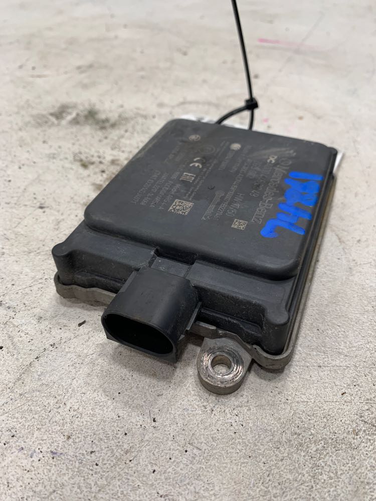 Freightliner Cascadia Collision Avoidance System - Frontier Truck Parts