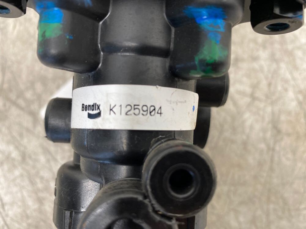 Bendix Air Valve Components - Frontier Truck Parts