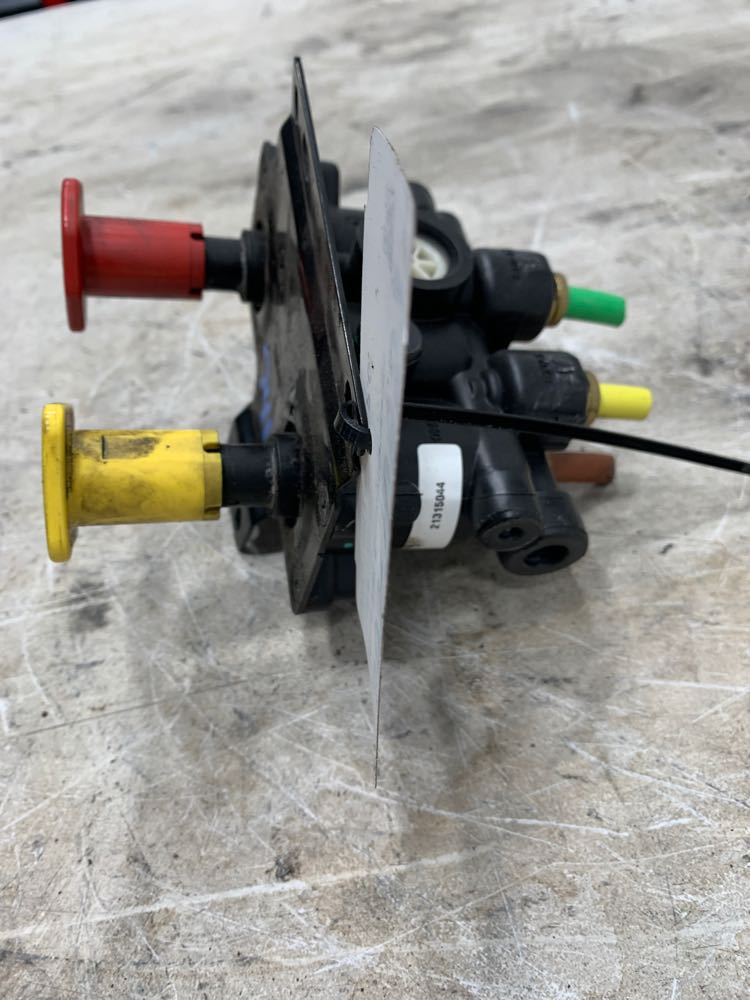 Volvo VNL Air Valve Components - Frontier Truck Parts