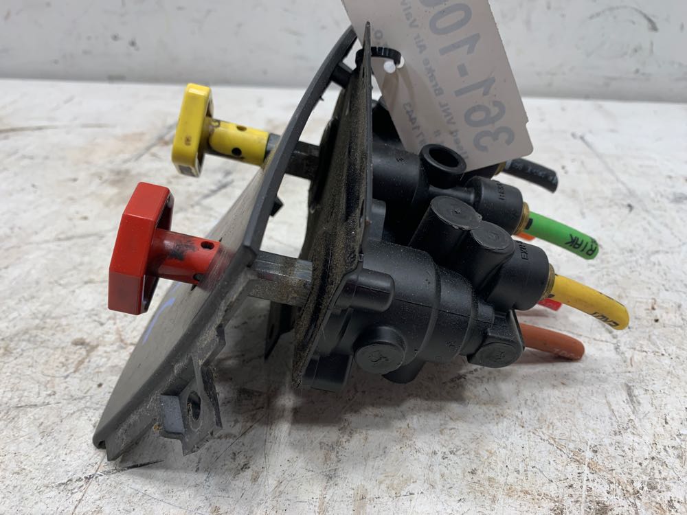Volvo VNL Air Valve Components - Frontier Truck Parts