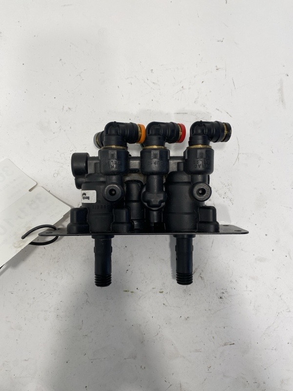 Freightliner Cascadia Air Valve Components - Frontier Truck Parts