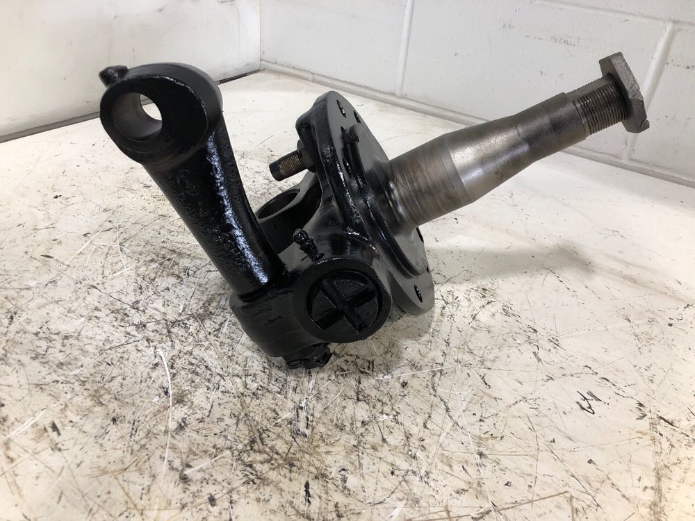 Mack One Arm RH Spindle - Frontier Truck Parts