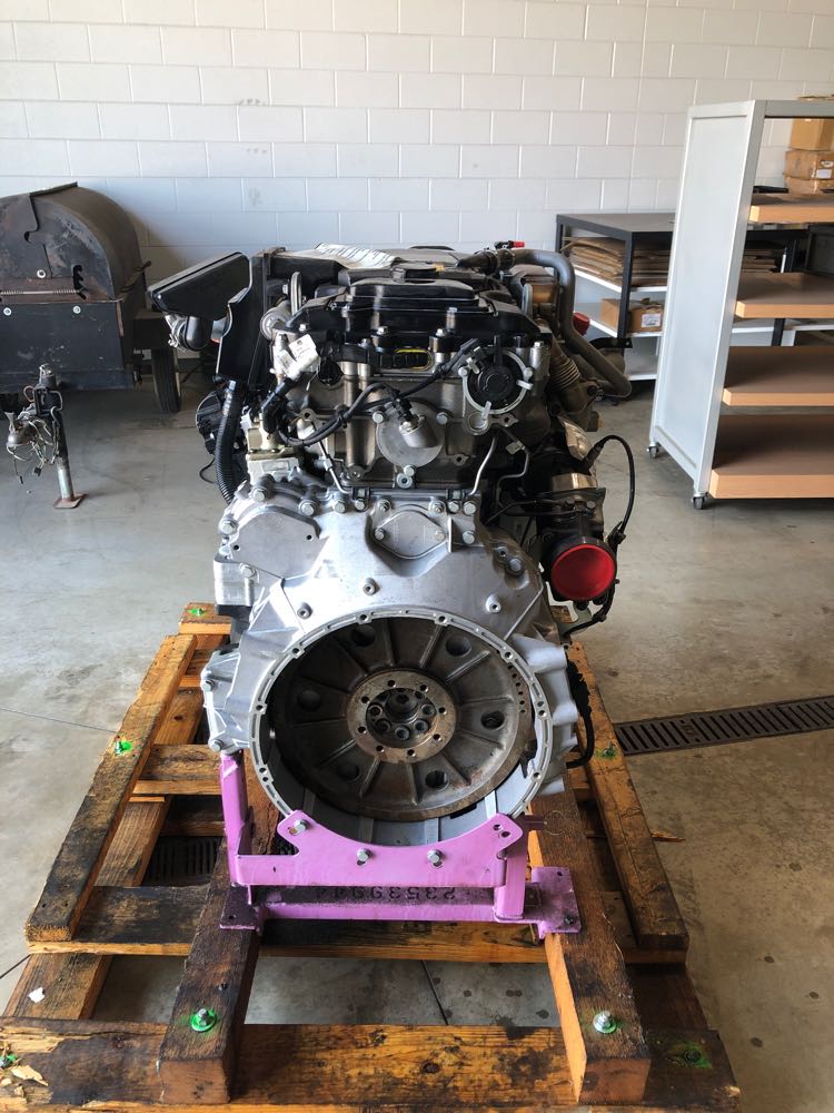 Detroit Diesel DD8 Engine - Frontier Truck Parts