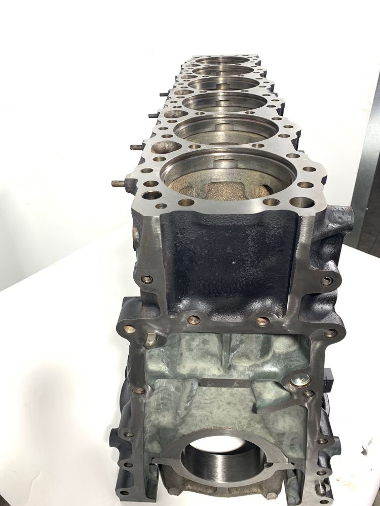 Detroit Diesel Series 60 DDEC V 14.0L Engine Block - Frontier Truck Parts