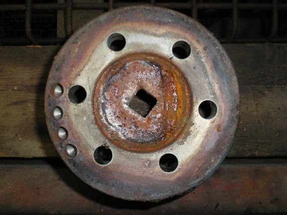 Detroit Diesel Series 60 Engine Pulley - Frontier Truck Parts
