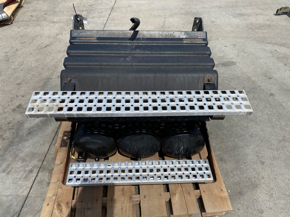 Volvo VNL Battery Box - Frontier Truck Parts
