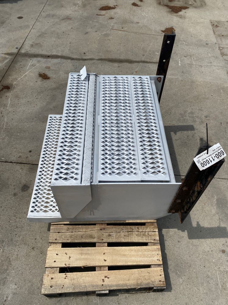 Peterbilt Battery Box - Frontier Truck Parts