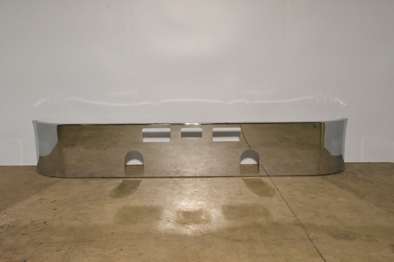 Mack CH Series Bumper - Frontier Truck Parts