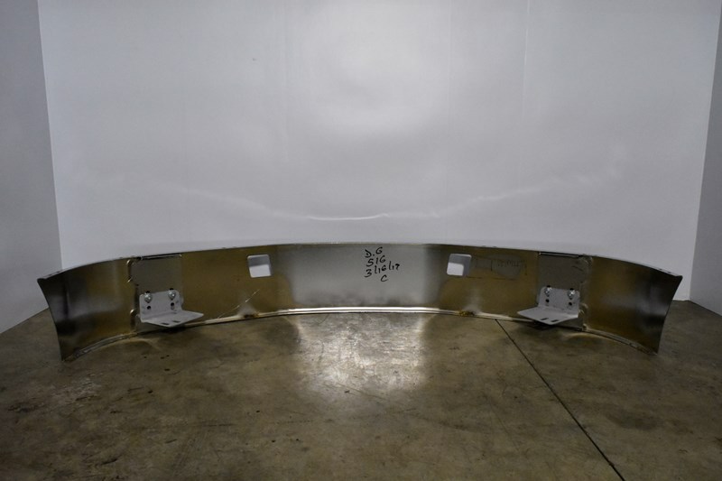 Kenworth T700 Bumper - Frontier Truck Parts