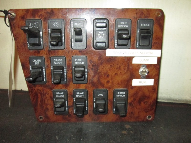 International 9200i Switch Panel - Frontier Truck Parts