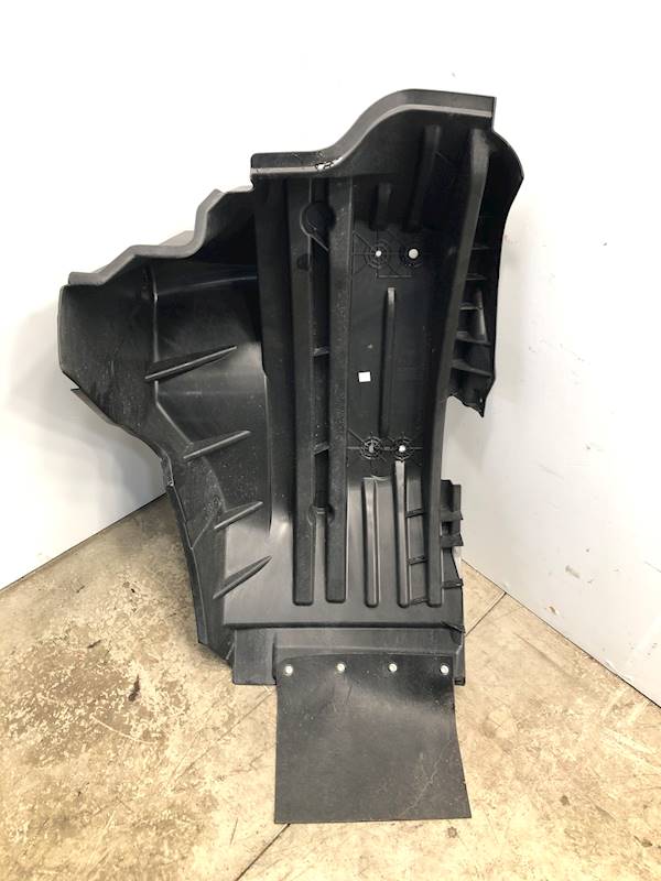 International LT625 Fender - Frontier Truck Parts