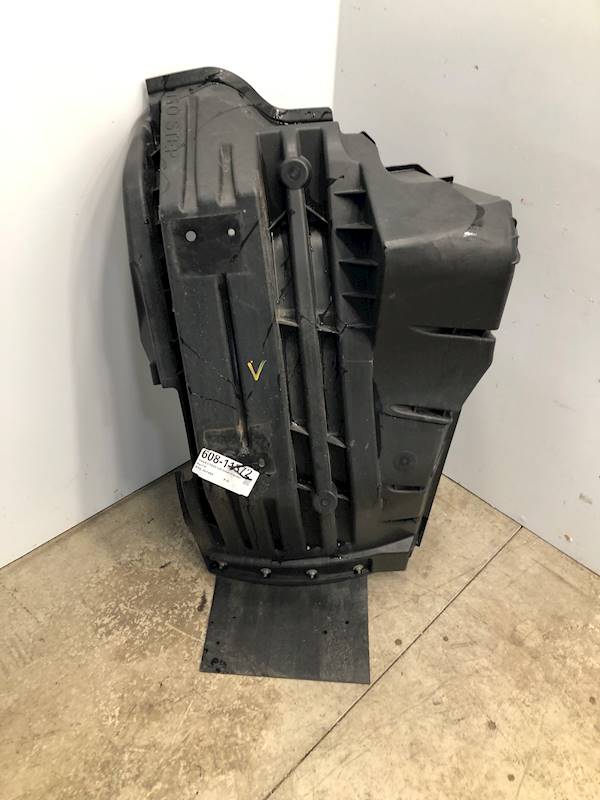 International LT625 Fender - Frontier Truck Parts