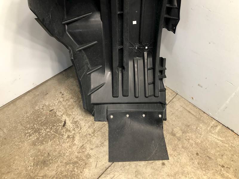 International LT625 Fender - Frontier Truck Parts