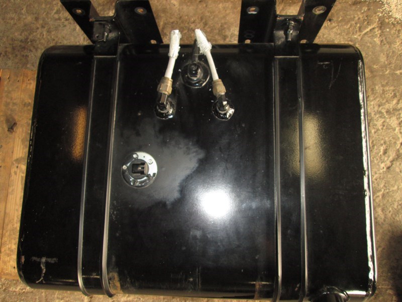 Paccar Fuel Tank - Frontier Truck Parts
