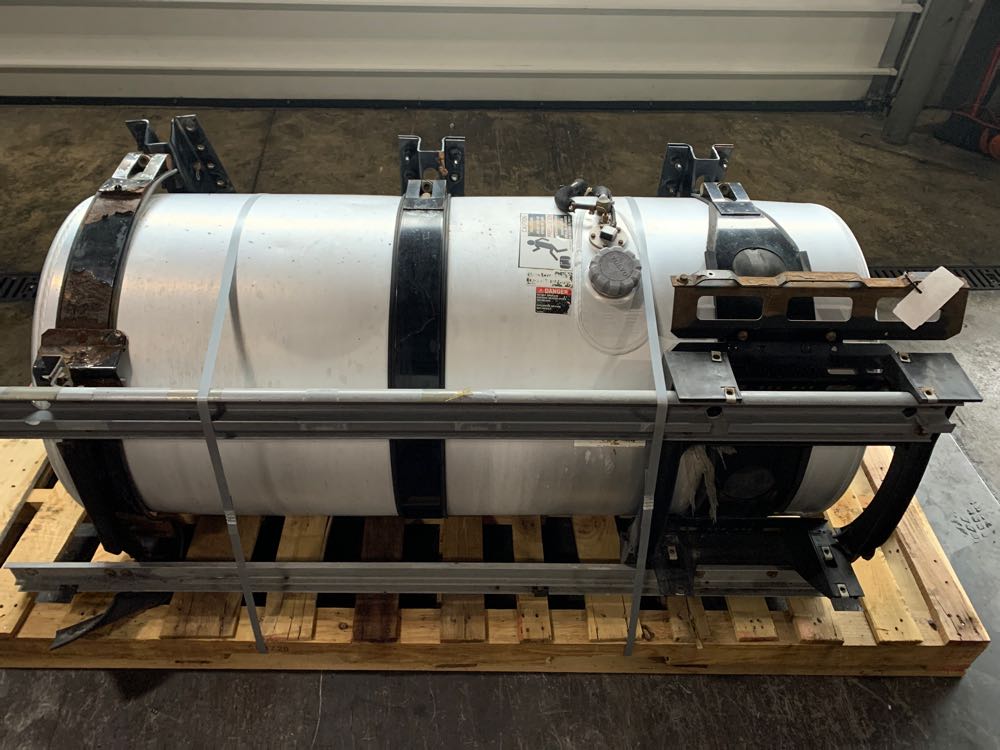 Volvo VNL Fuel Tank - Frontier Truck Parts