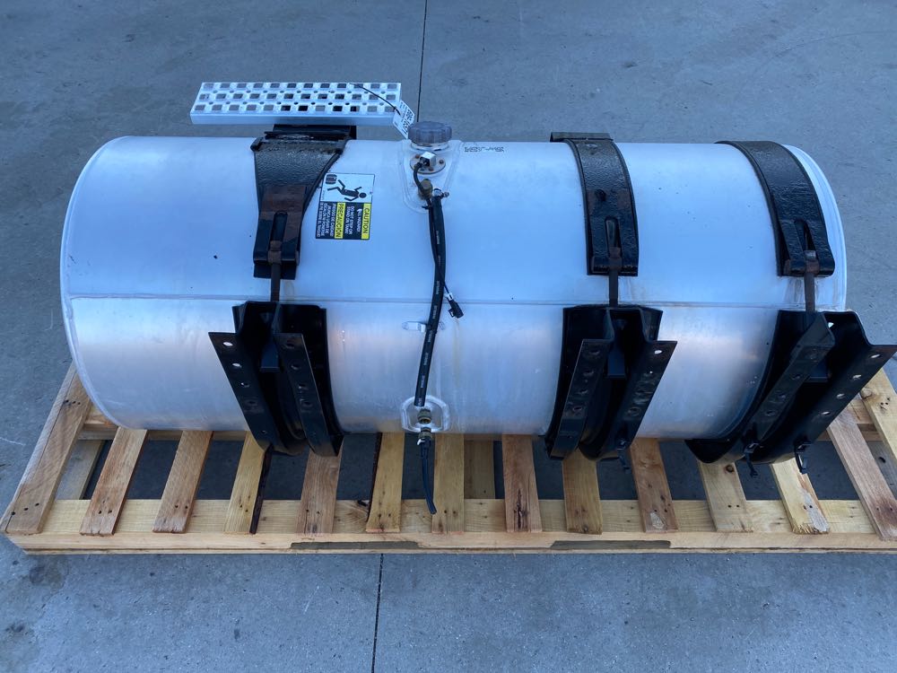 Volvo VNL Fuel Tank - Frontier Truck Parts