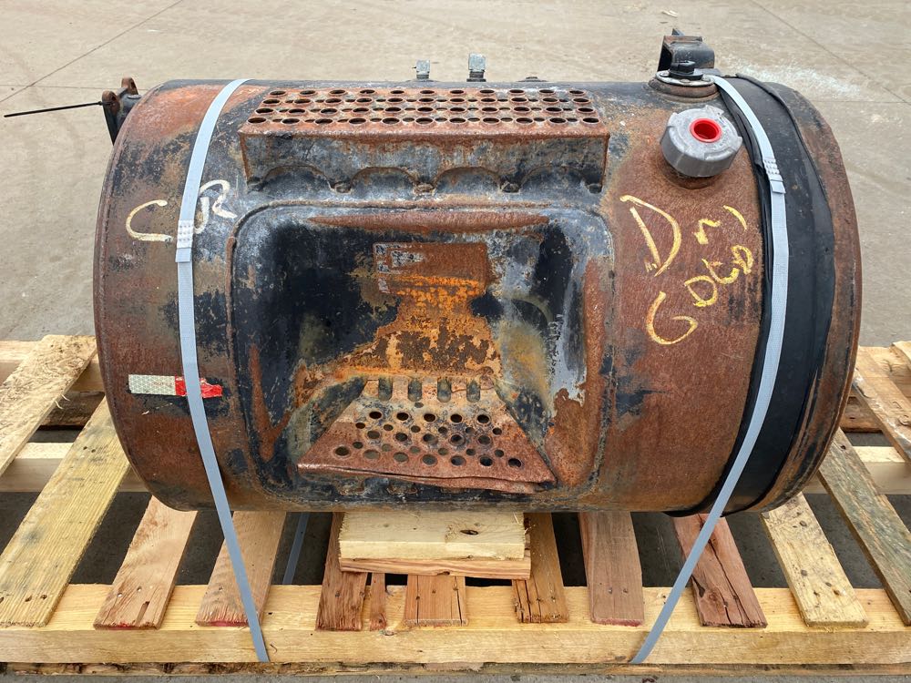 Mack RD Fuel Tank - Frontier Truck Parts
