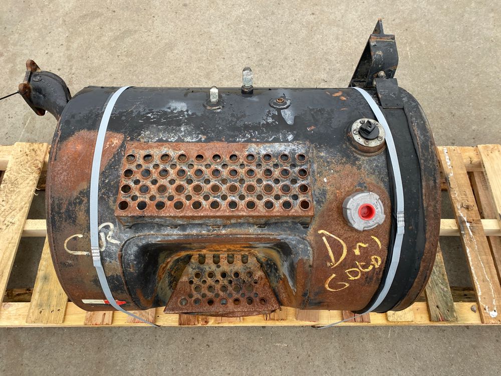 Mack RD Fuel Tank - Frontier Truck Parts