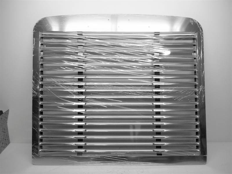 Freightliner FLD Grille - Frontier Truck Parts