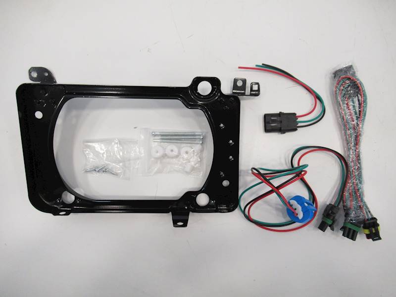 Peterbilt 377 Headlight - Frontier Truck Parts