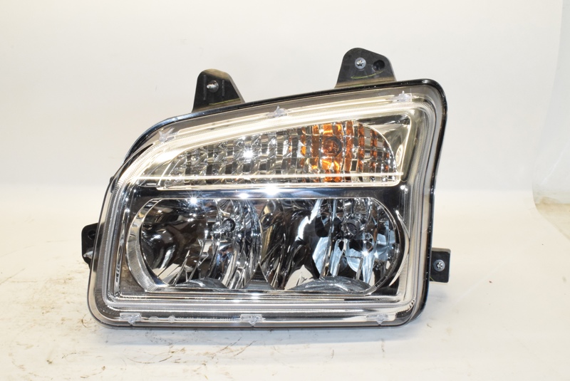 Kenworth T880 Headlight - Frontier Truck Parts