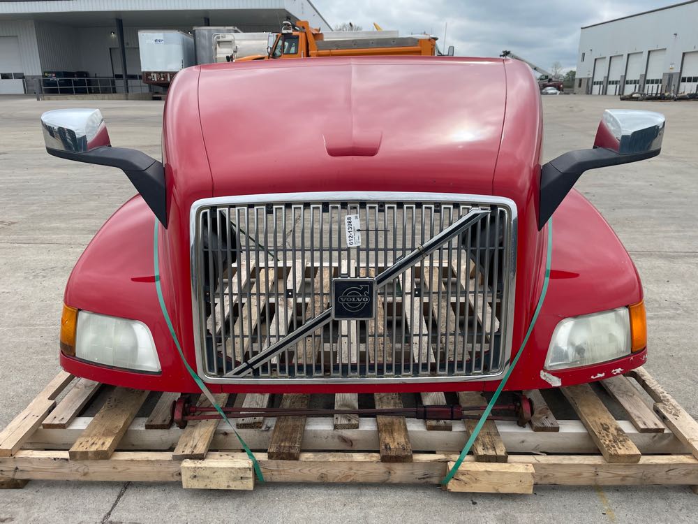 Volvo VNL Gen 1 Hood - Frontier Truck Parts