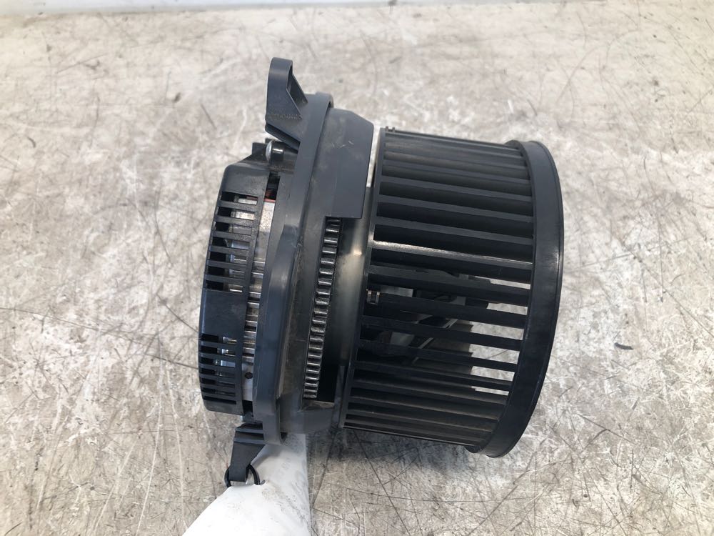 Freightliner Business Class M2 Blower Motor - Frontier Truck Parts