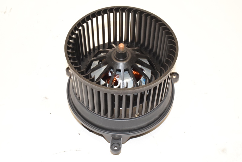Freightliner Cascadia Blower Motor - Frontier Truck Parts