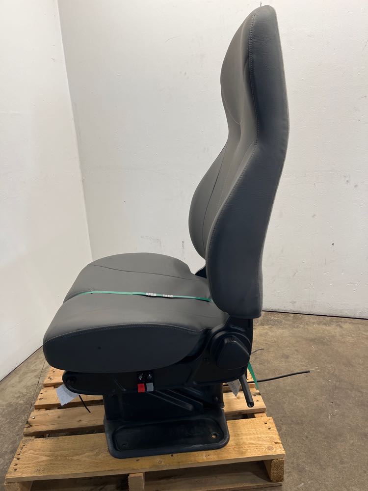 International 7400 Seat - Frontier Truck Parts