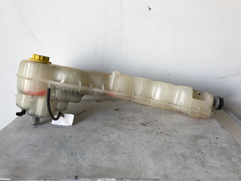 Freightliner Cascadia Coolant Reservoir - Frontier Truck Parts