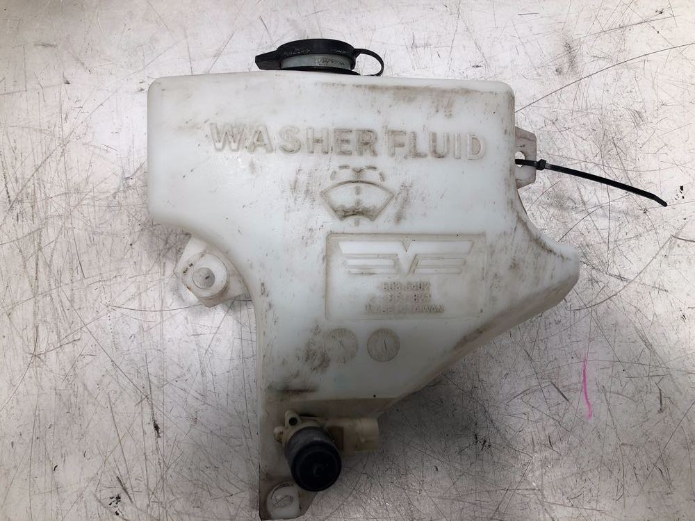 Kenworth T680 Washer Solvent Reservoir - Frontier Truck Parts