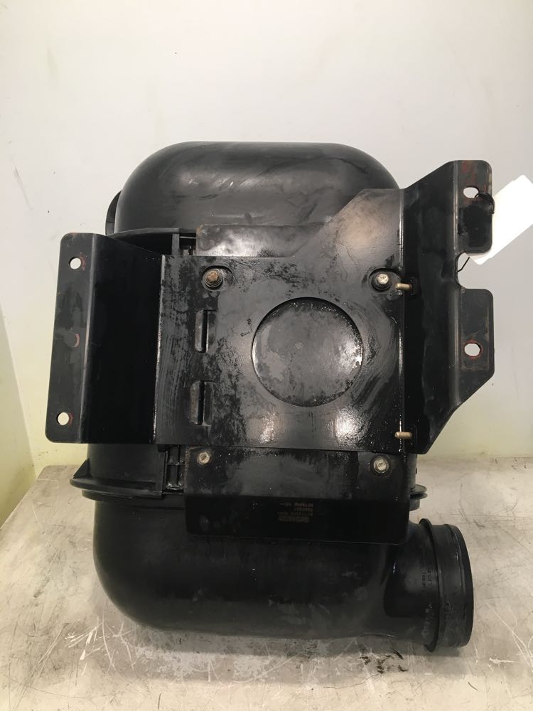 Kenworth T660 Air Cleaner - Frontier Truck Parts