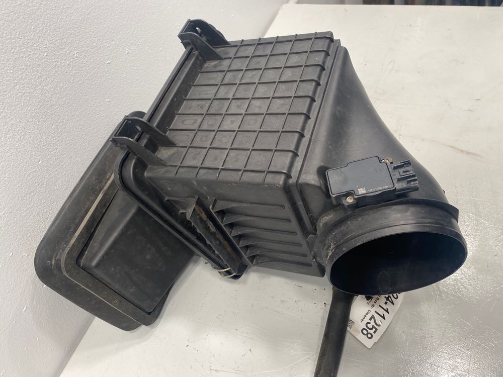 International School Bus Air Cleaner - Frontier Truck Parts