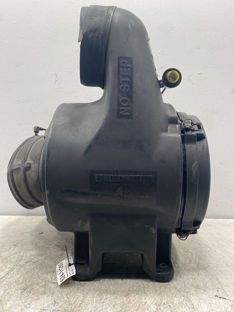 International 9400i Air Cleaner - Frontier Truck Parts