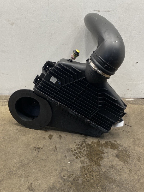 International LT Air Cleaner - Frontier Truck Parts