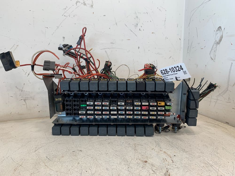 International 9900I Fuse Panel - Frontier Truck Parts