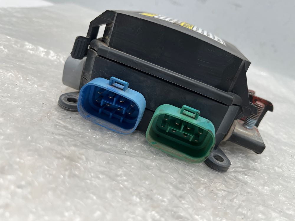 Freightliner Business Class M2 106 Fuse Panel - Frontier Truck Parts