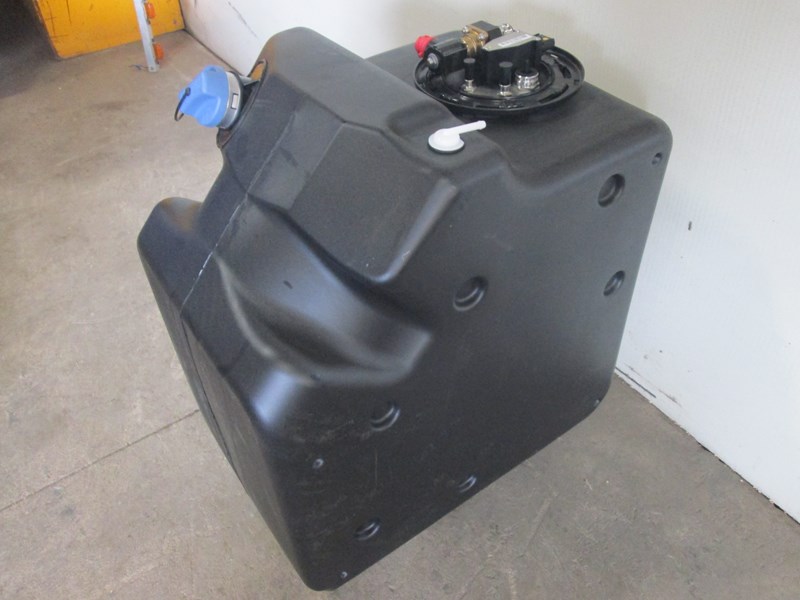 Freightliner DEF Tank - Frontier Truck Parts