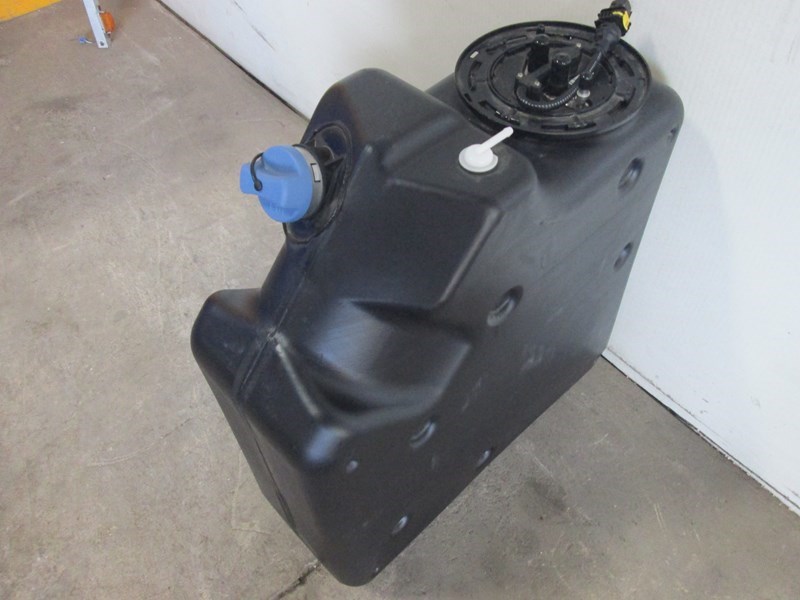 Freightliner DEF Tank - Frontier Truck Parts