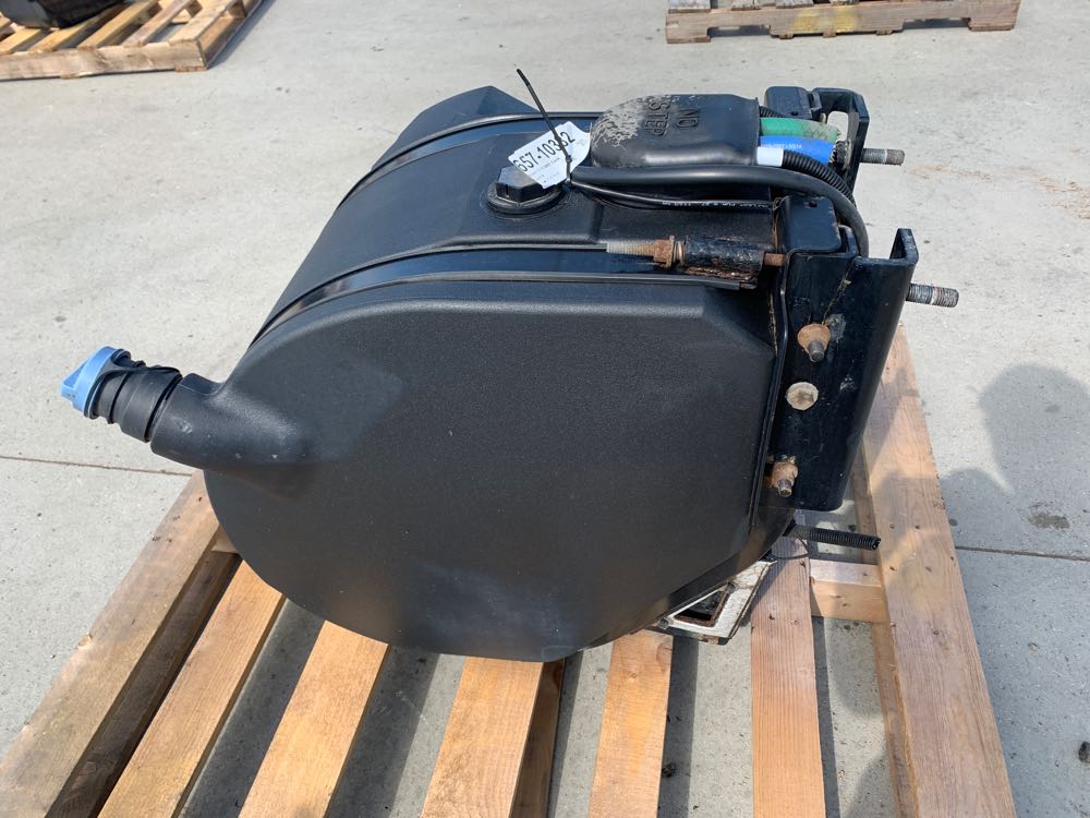Peterbilt 579 DEF Tank - Frontier Truck Parts