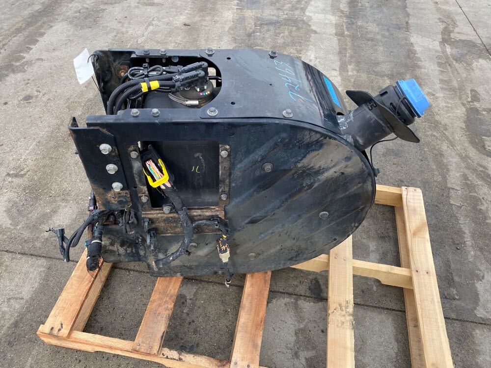 Volvo VNL DEF Tank - Frontier Truck Parts
