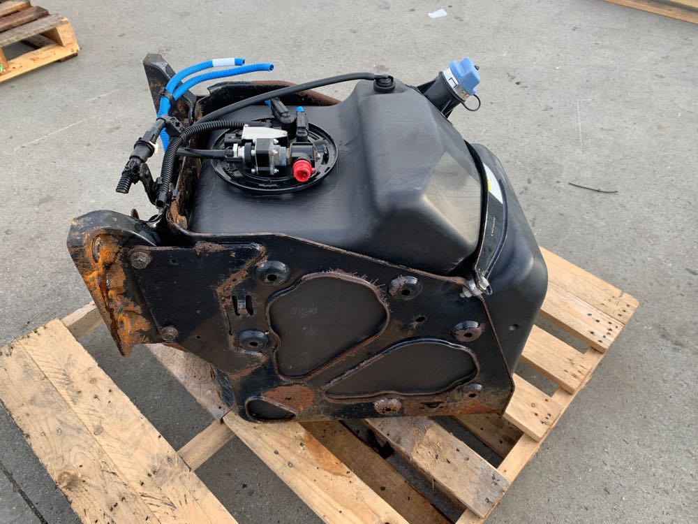 Freightliner Cascadia DEF Tank - Frontier Truck Parts