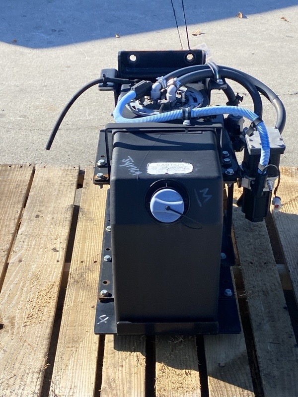 Freightliner DEF Tank - Frontier Truck Parts