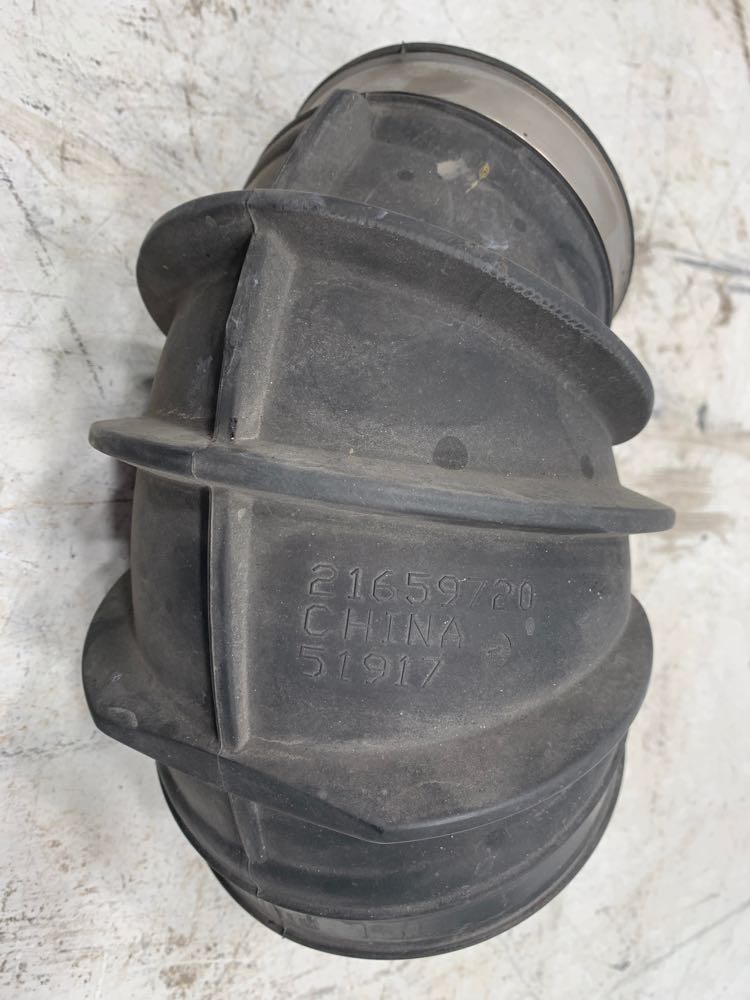 Volvo VNL Gen 1 Intake Plumbing - Frontier Truck Parts