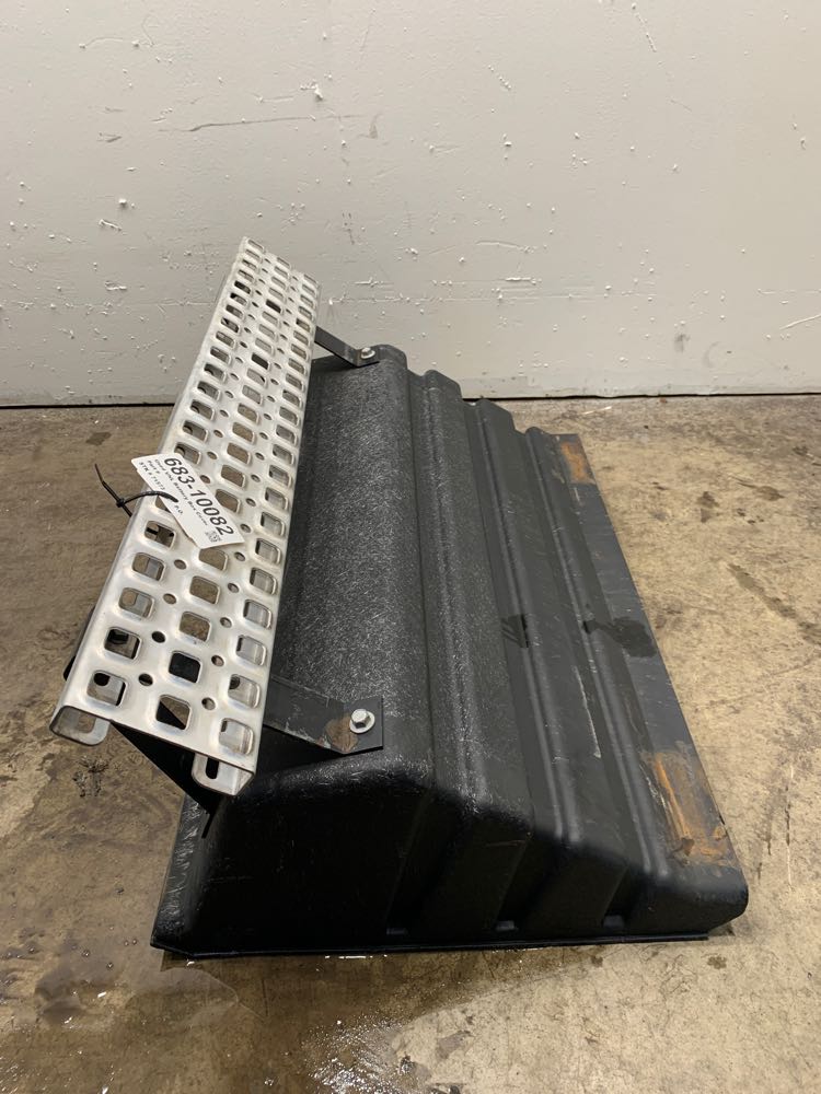 Volvo VNL Battery Box Cover - Frontier Truck Parts