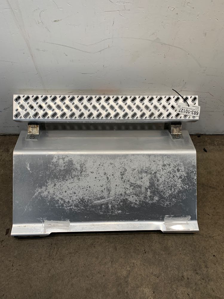 Mack CXU Battery Box Cover - Frontier Truck Parts
