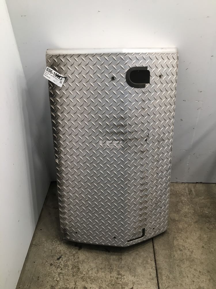 Freightliner Cascadia DPF/DEF Covers - Frontier Truck Parts