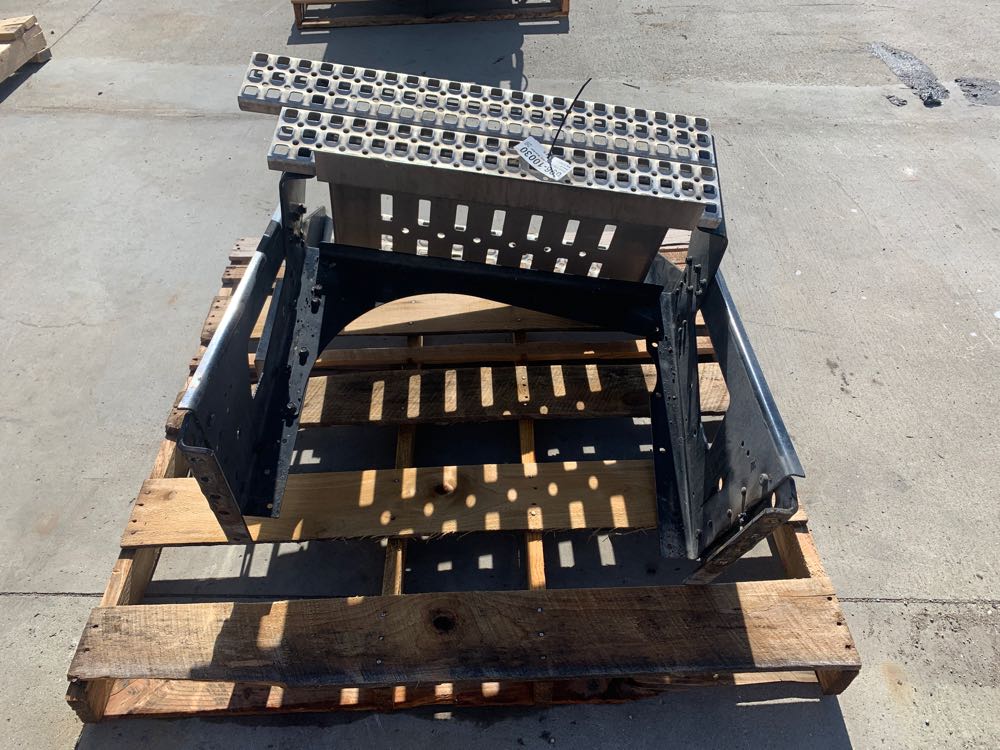 Volvo VNL Gen 2 DPF/DEF Covers - Frontier Truck Parts